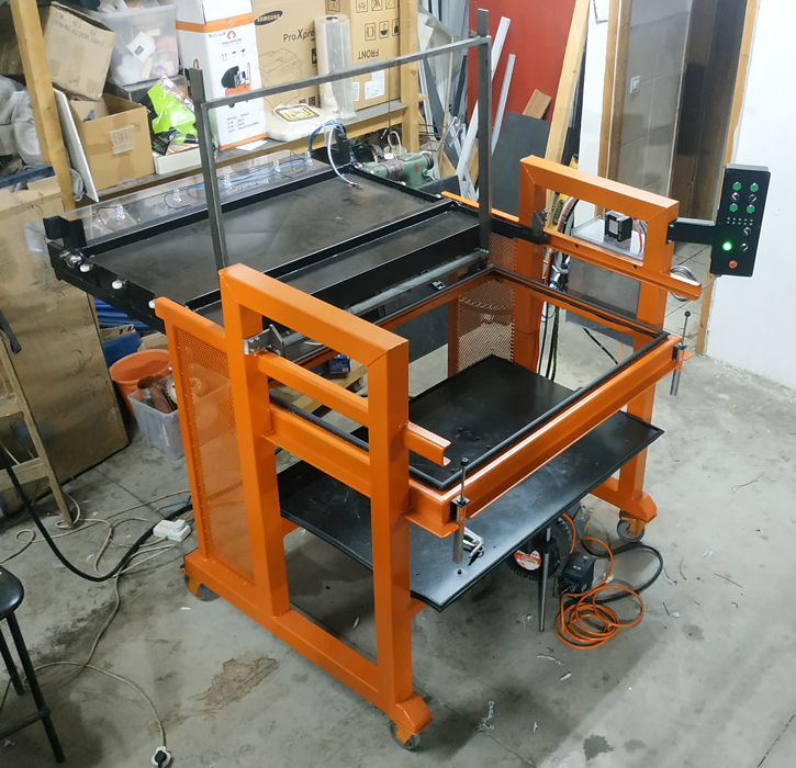 מכונת וואקום פורמינג – Edrey systems engineering